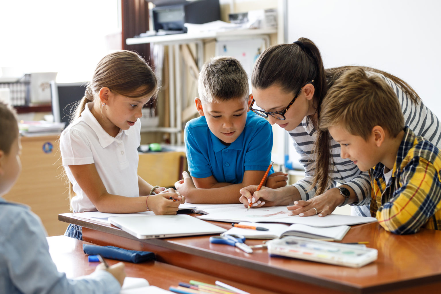 Fünf wichtige Inhalte, die in einem Schulvertrag geregelt sein sollten ...